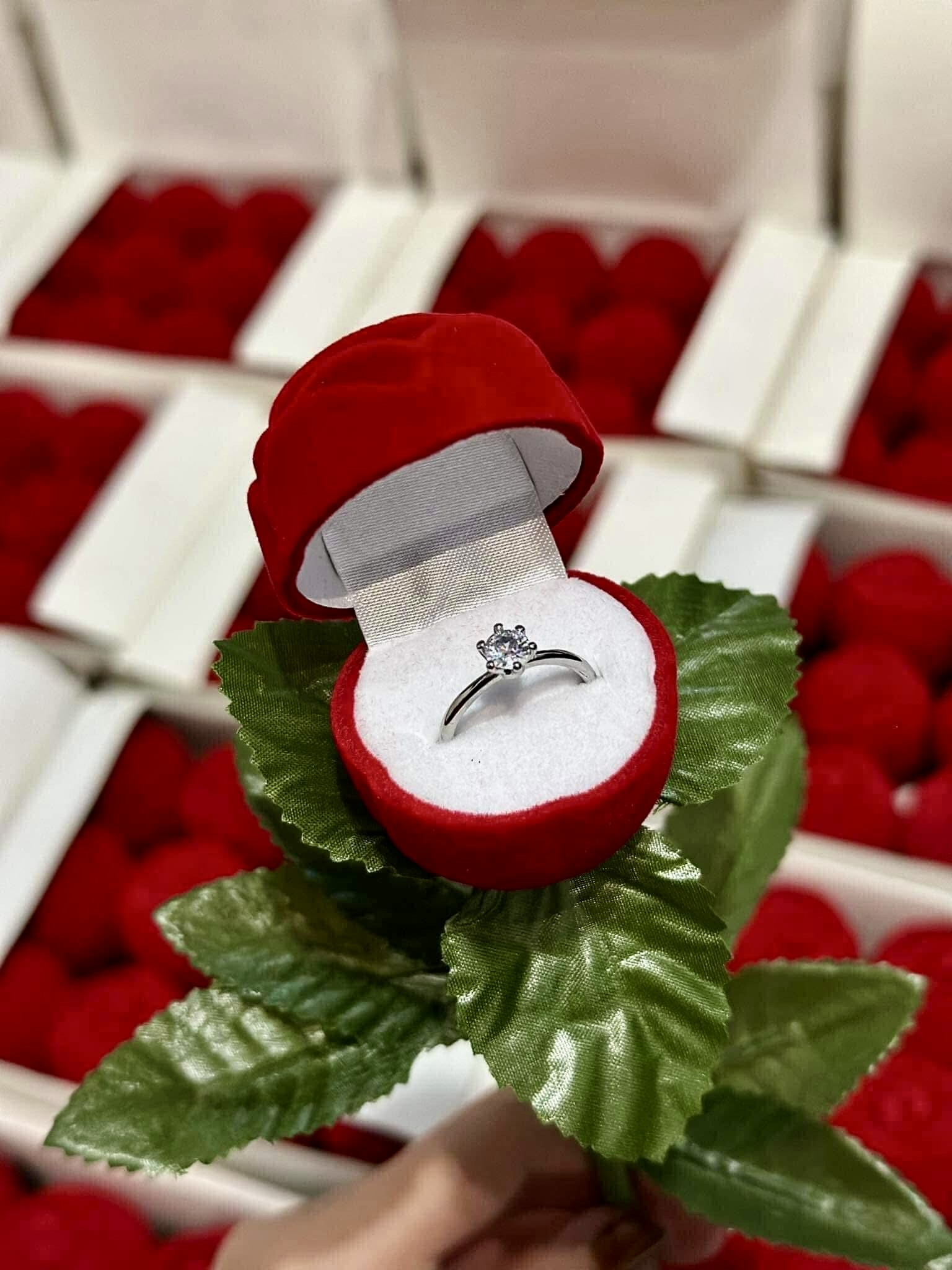 Rose Ring Box - BD Giftopia